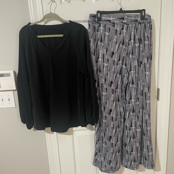 Robert Louis | Pants & Jumpsuits | Robert Louis Black Top And Black And ...